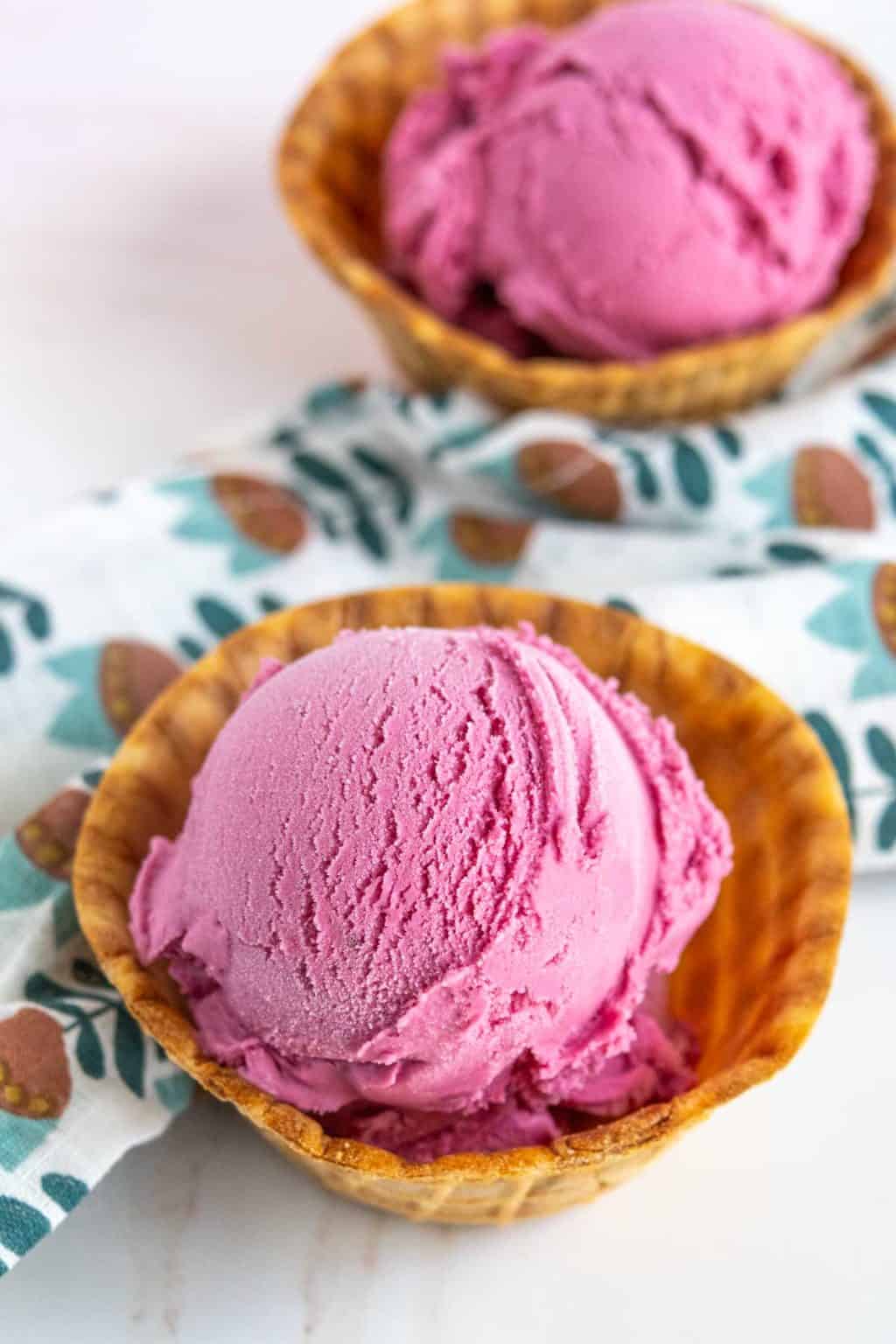 Black Raspberry Ice Cream - stetted