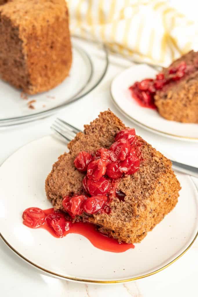 Chocolate Angel Food Cake - stetted