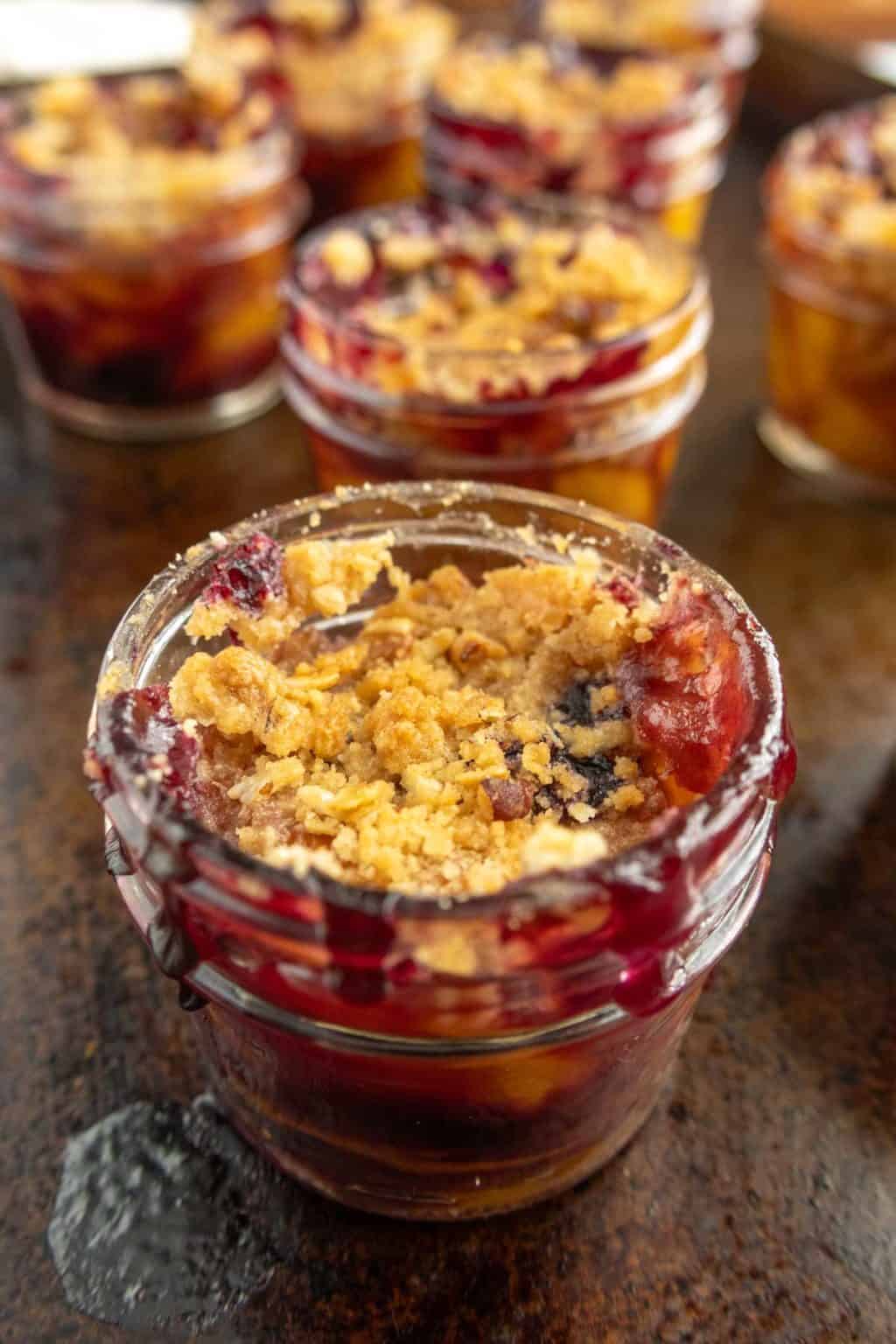 Peach Crisp with Blueberries - stetted